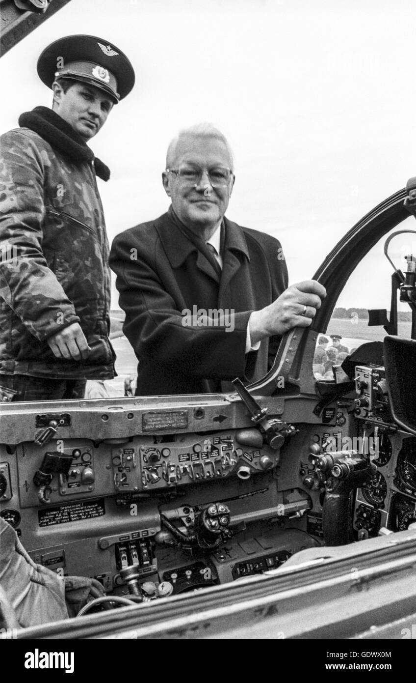 Stoltenberg Black and White Stock Photos & Images - Alamy