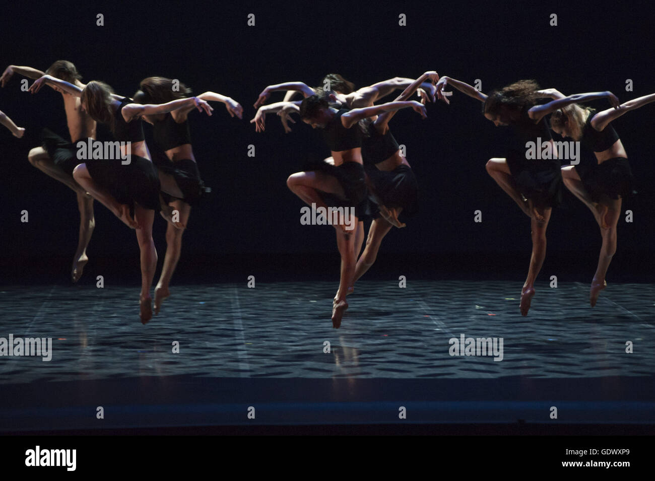 Preljocaj ballet hi-res stock photography and images - Alamy