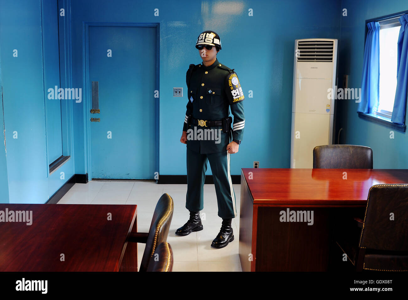 South Korean border guard Stock Photo - Alamy