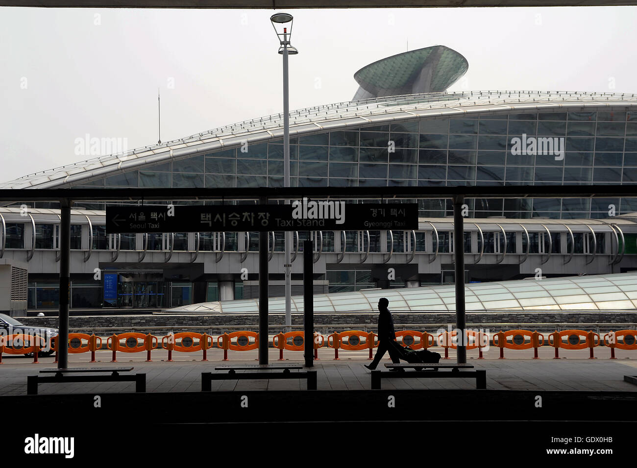 Incheon airport exterior hi-res stock photography and images - Alamy