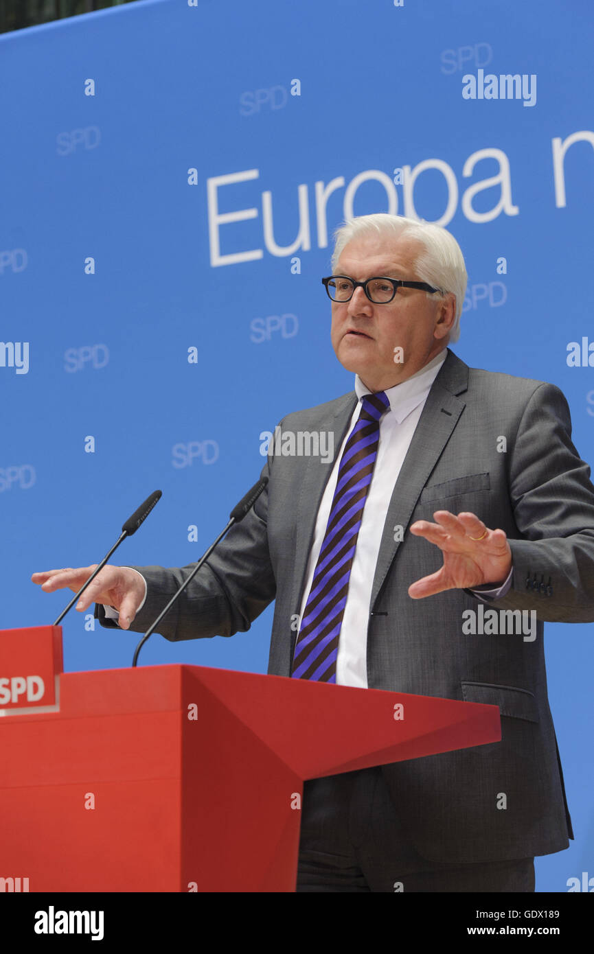 Steinmeier portrait hi-res stock photography and images - Alamy