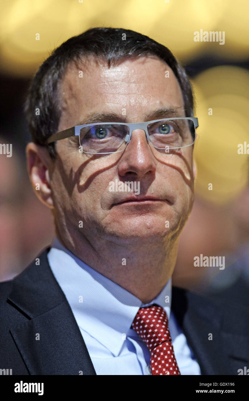 Bmw berlin bmw group hi-res stock photography and images - Alamy