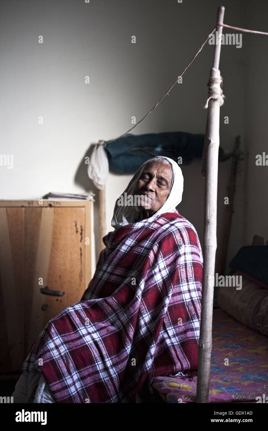 Hindu widow hi-res stock photography and images - Alamy