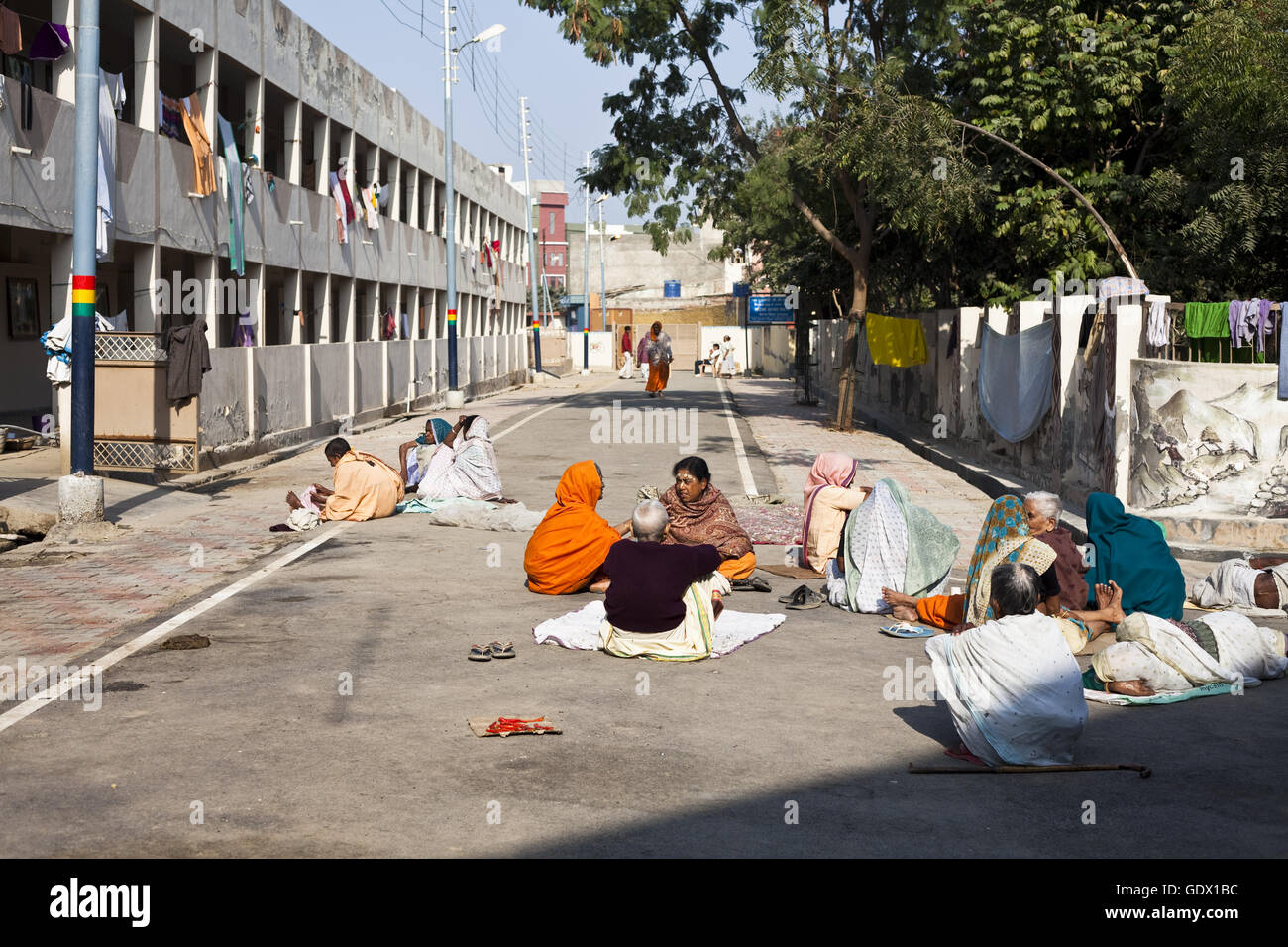 Loomba Foundation Ashram Stock Photo - Alamy