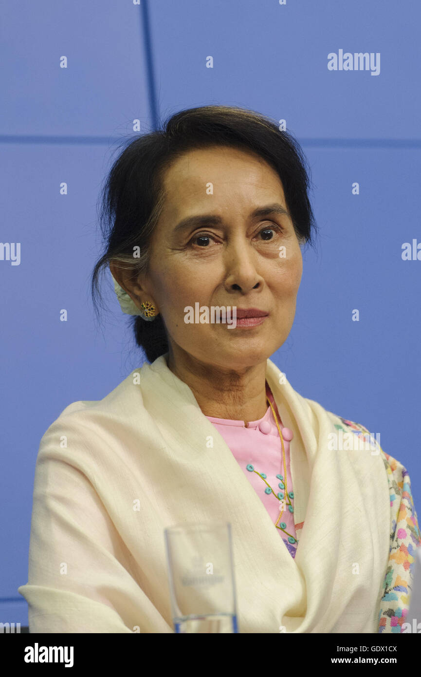 Aung San Suu Kyi Stock Photo - Alamy