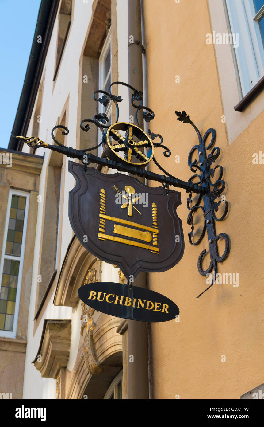 Buchbinder hi-res stock photography and images - Alamy