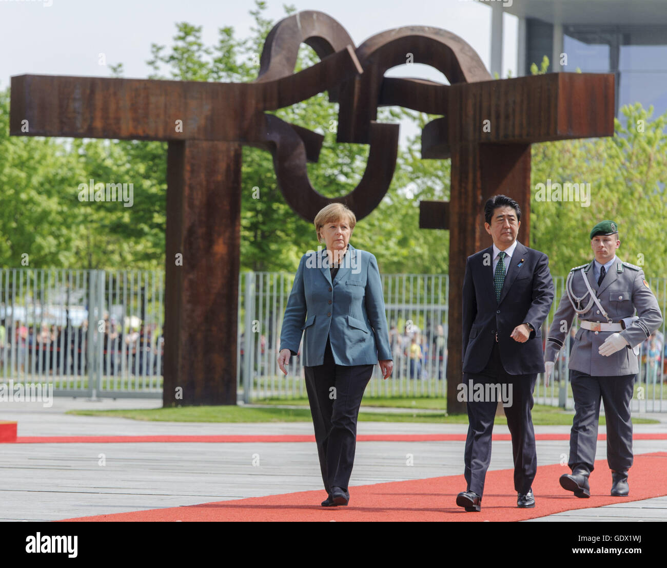 German Chancellor Angela Merkel with Japanese Prime Minister Shinzo Abe ...