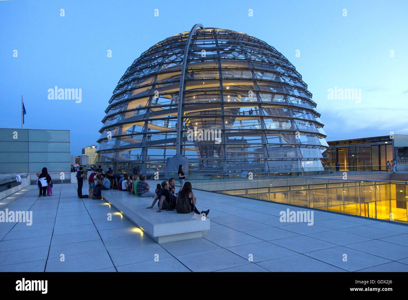 Large glass dome of the reichstag building in berlin hi-res stock ...