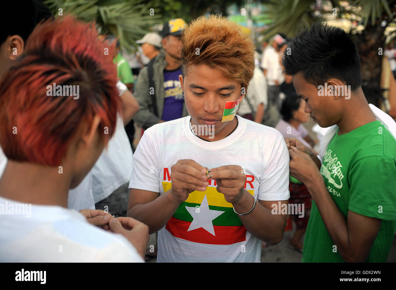 Burmese football fans Stock Photo - Alamy