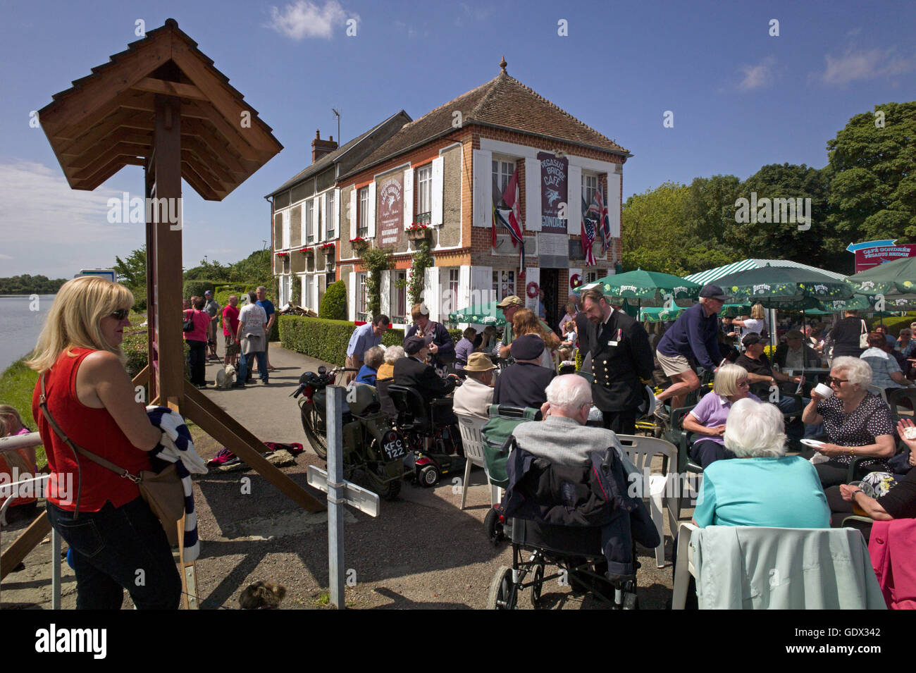 Cafe gondree benouville hi-res stock photography and images - Alamy