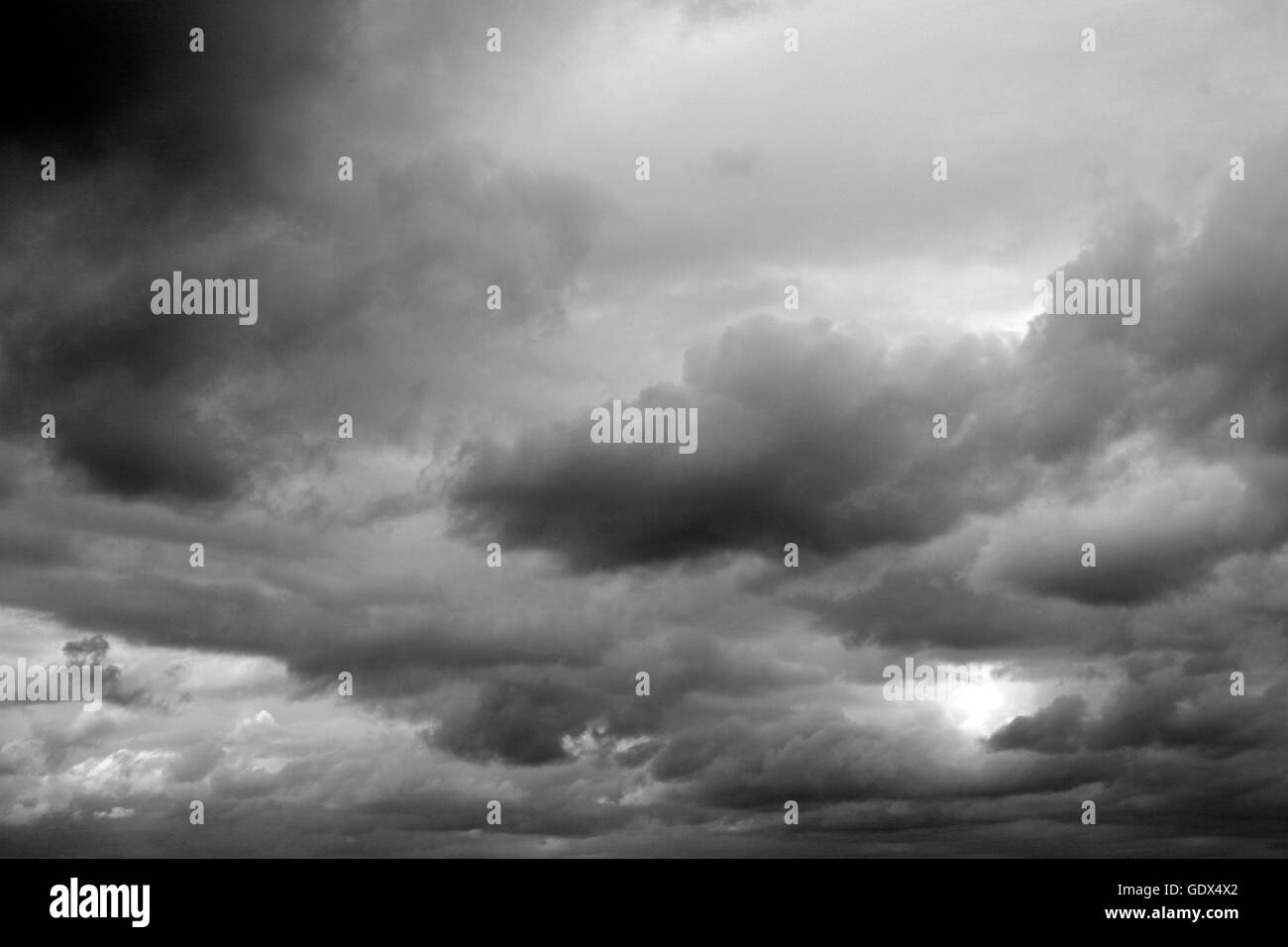 Gray sky with clouds hi-res stock photography and images - Alamy