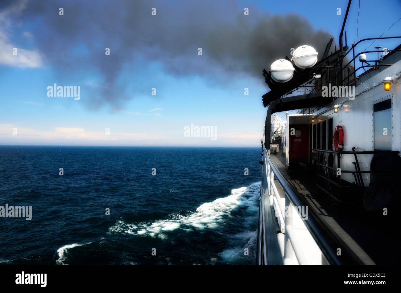 Ship smoke stack hi-res stock photography and images - Alamy