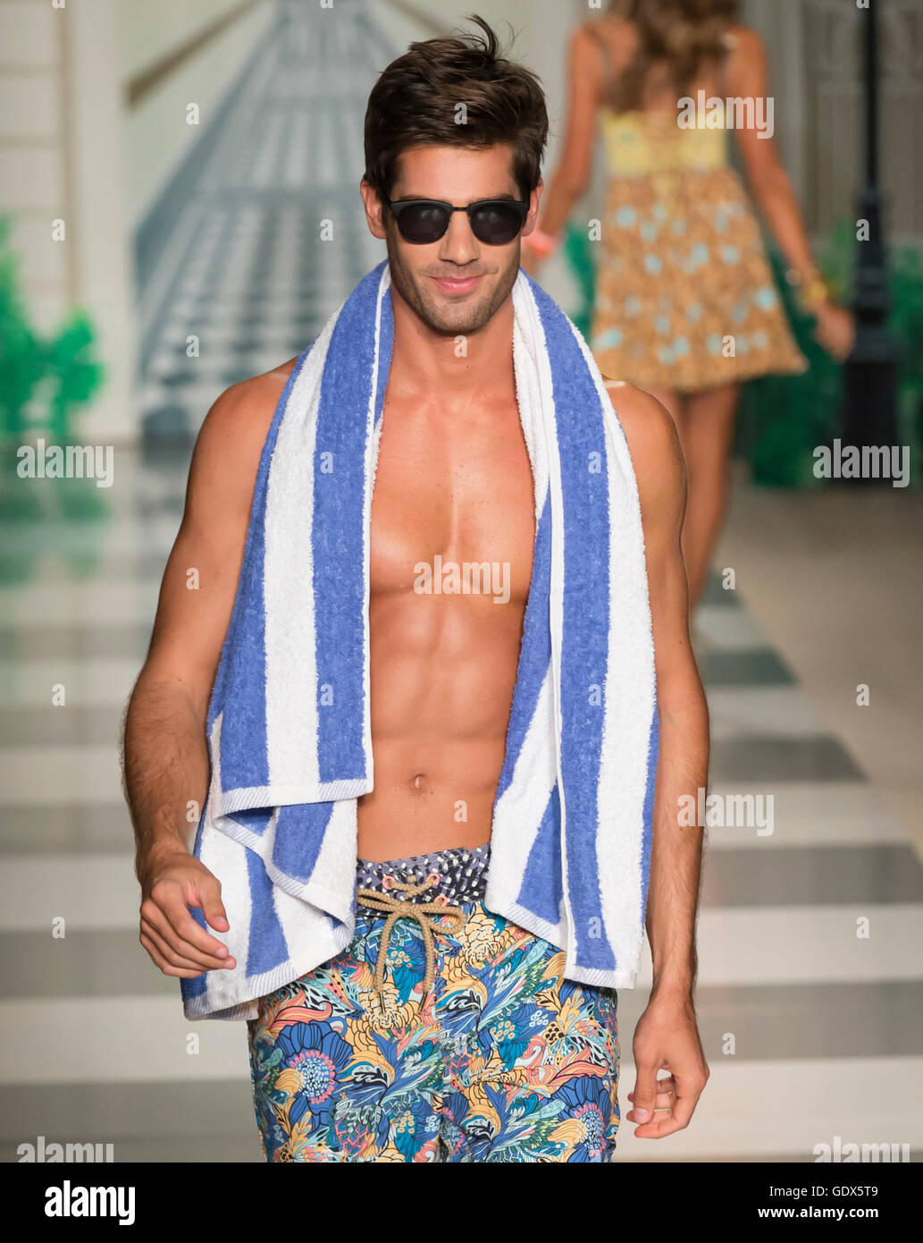 Swim miami hi-res stock photography and images - Alamy