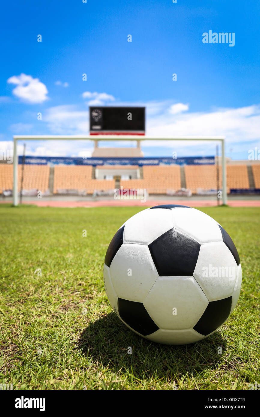 Soccerball goal hi-res stock photography and images - Alamy