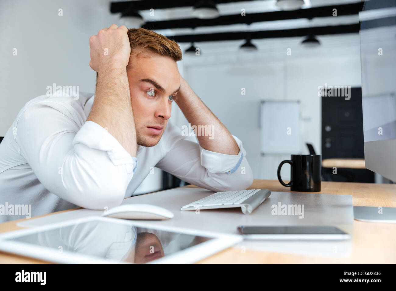 Desperate office hi-res stock photography and images - Alamy