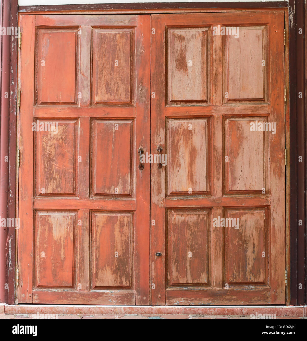 Old wood windows Stock Photo - Alamy