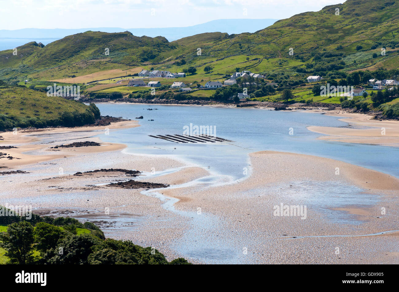 Teelin harbour donegal hi-res stock photography and images - Alamy