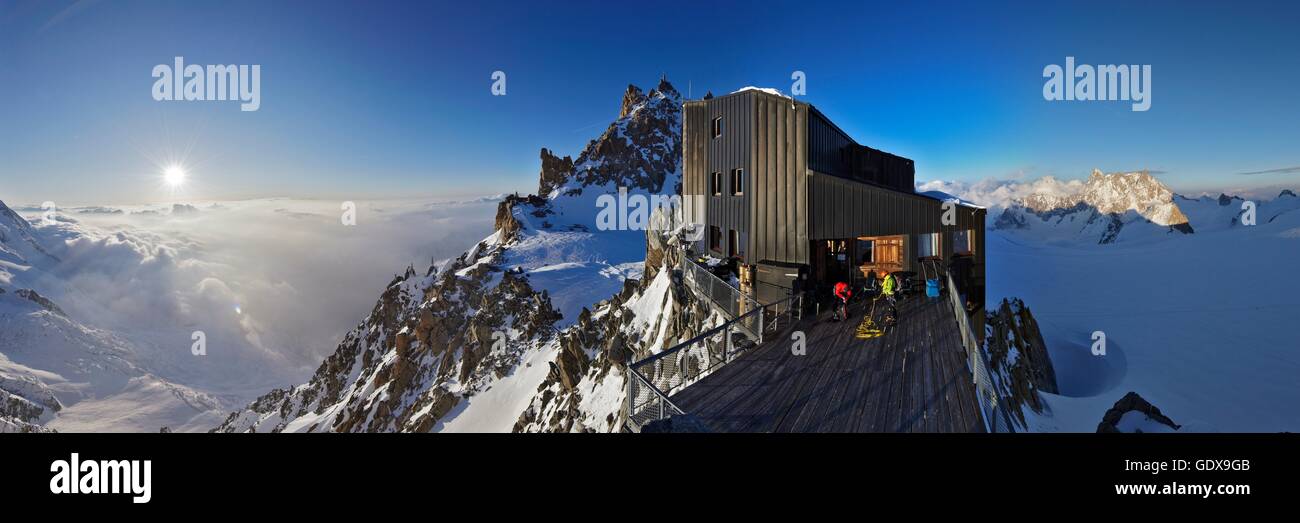 Refuge cosmiques hi-res stock photography and images - Alamy