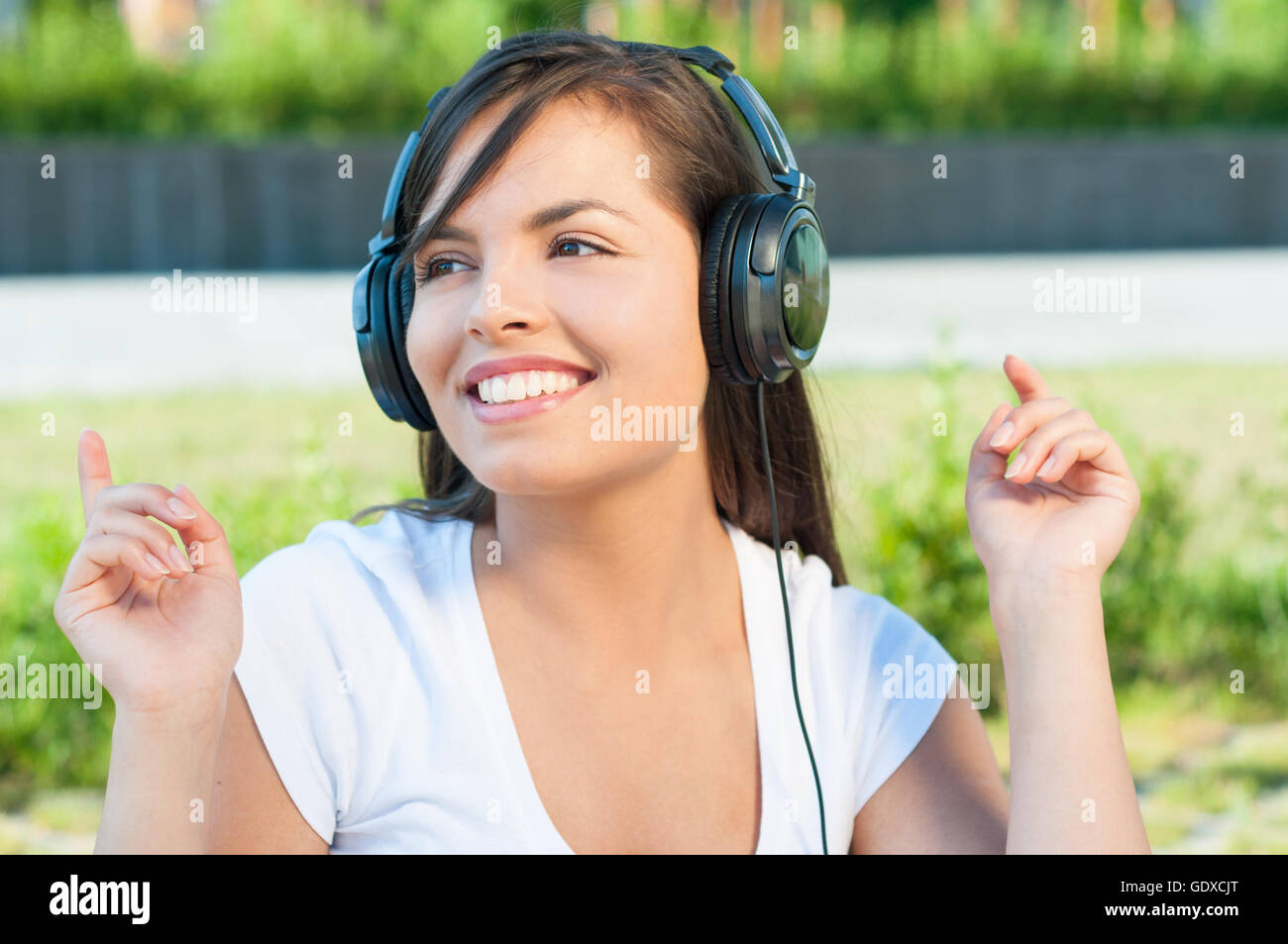 Girl having fun listening music hi-res stock photography and images - Alamy