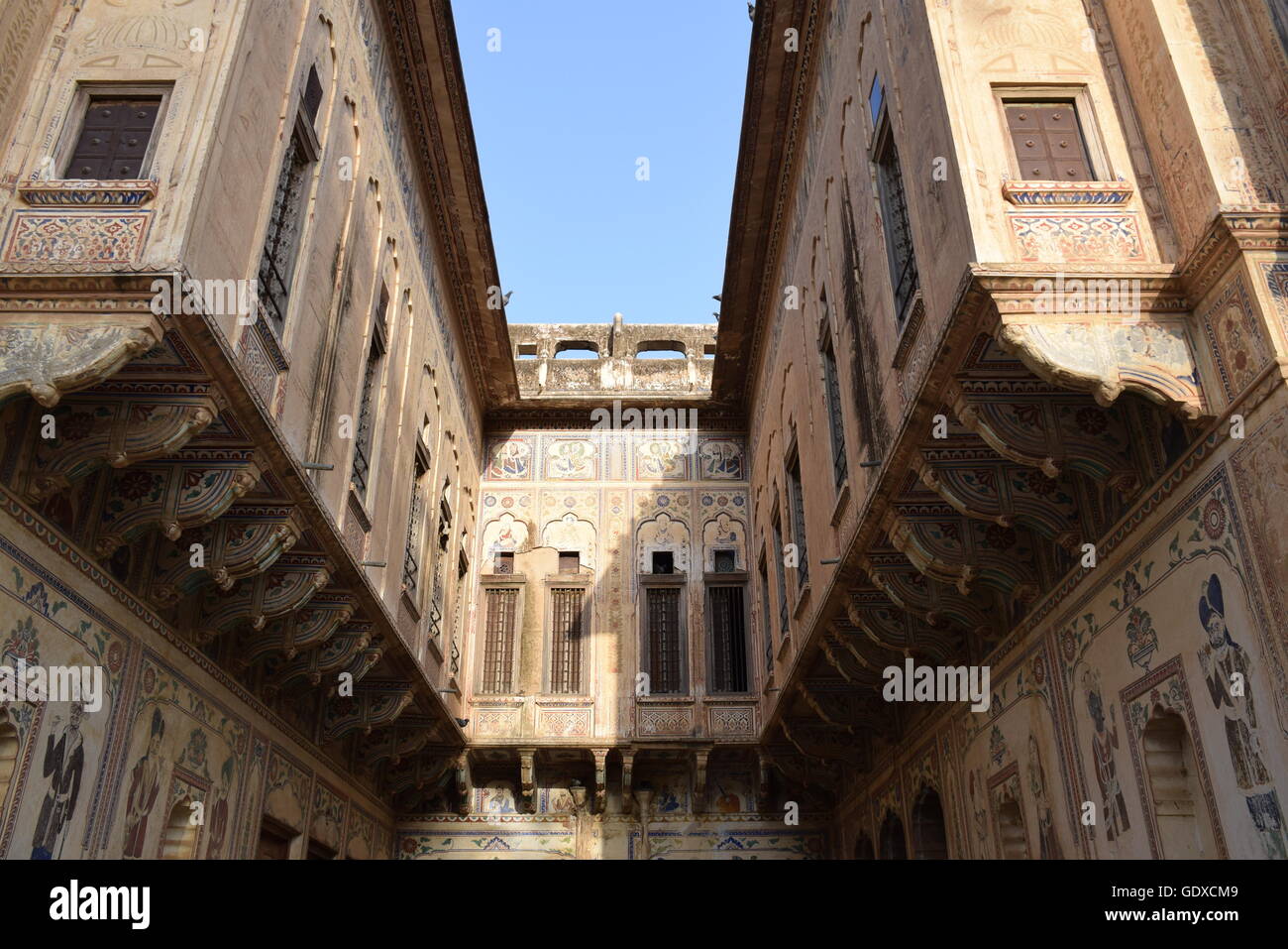Rajasthan haveli and courtyard hi-res stock photography and images - Alamy