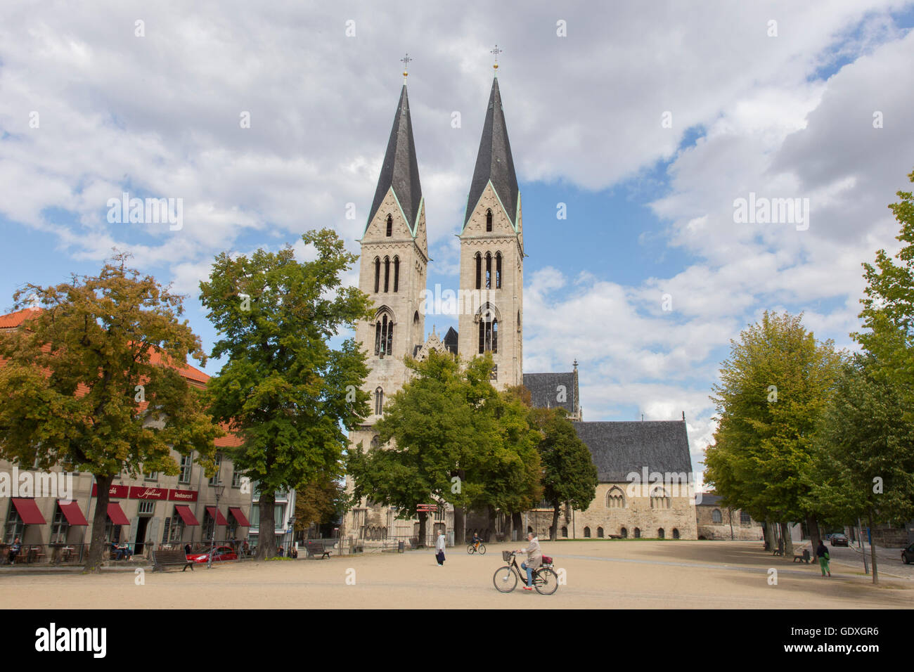 Exterior view of the cathedral of halberstadt hi-res stock photography ...