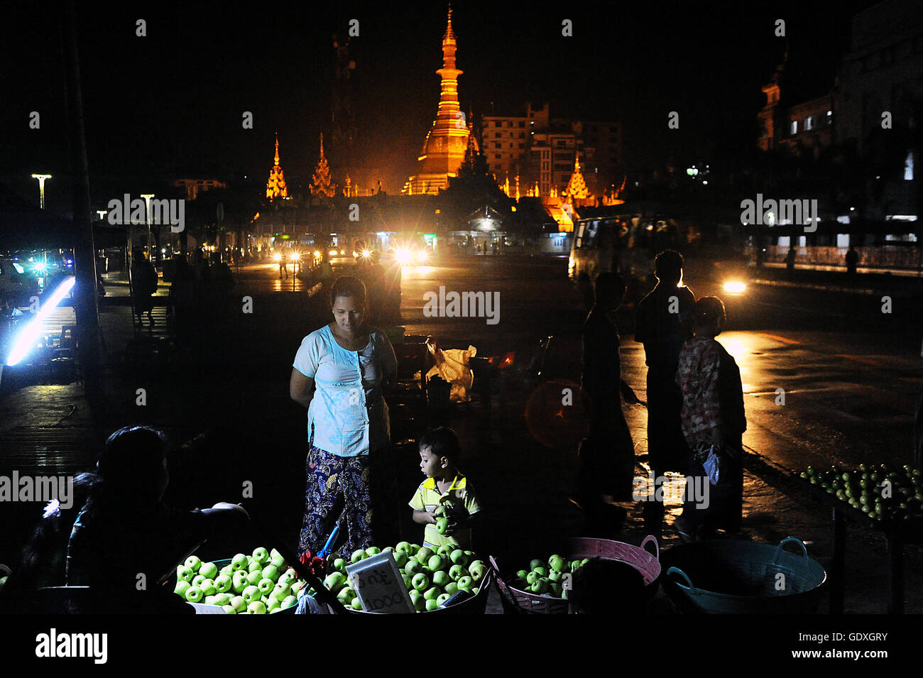 Yangon at night Stock Photo - Alamy