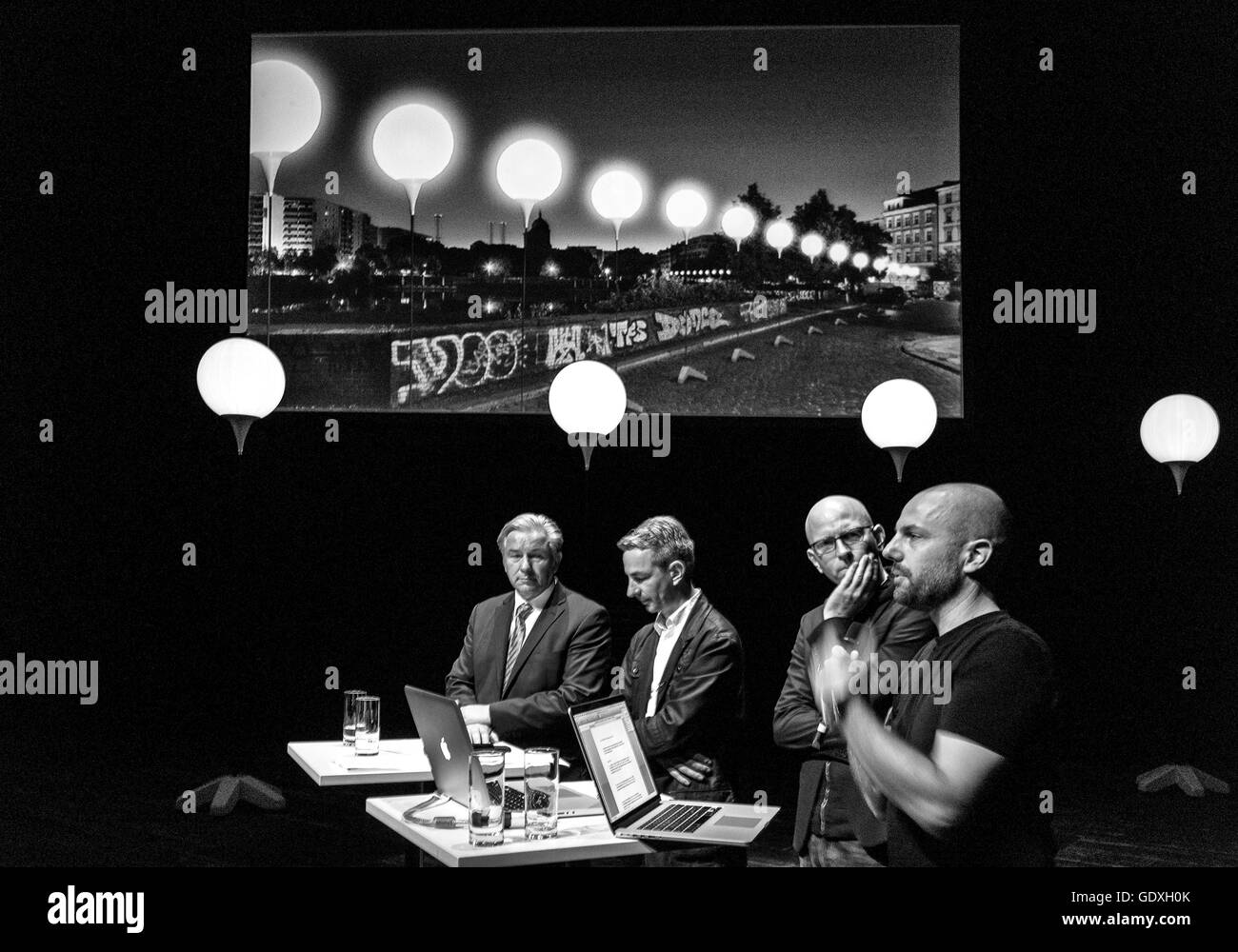 Frank ebert hi-res stock photography and images - Alamy