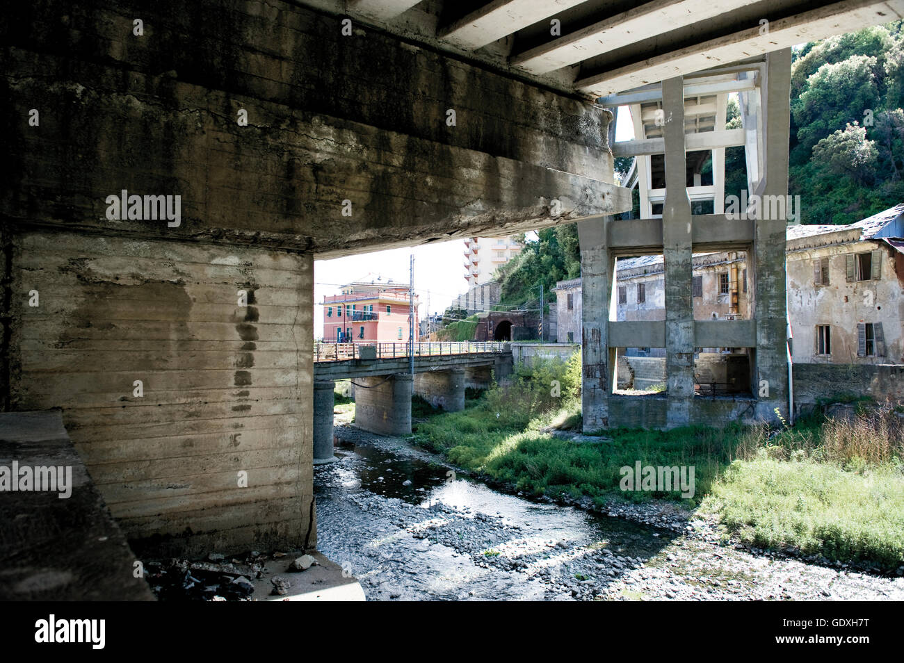 Viaduct bridge in liguria hi-res stock photography and images - Alamy