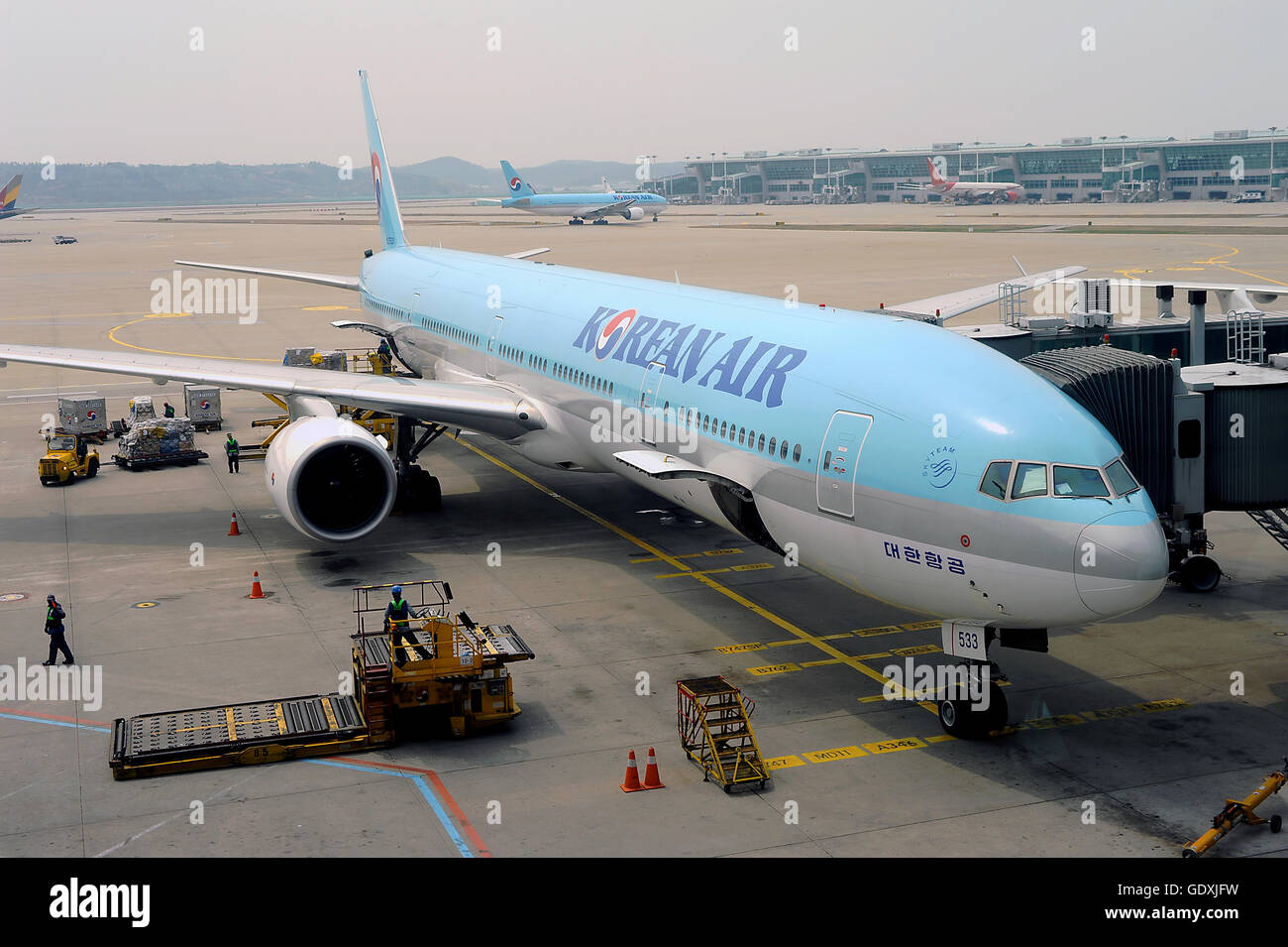 Incheon airport exterior hi-res stock photography and images - Alamy