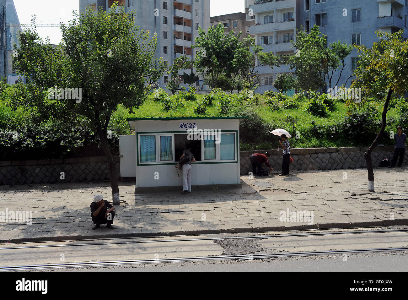 Street scene in Pyongyang Stock Photo - Alamy