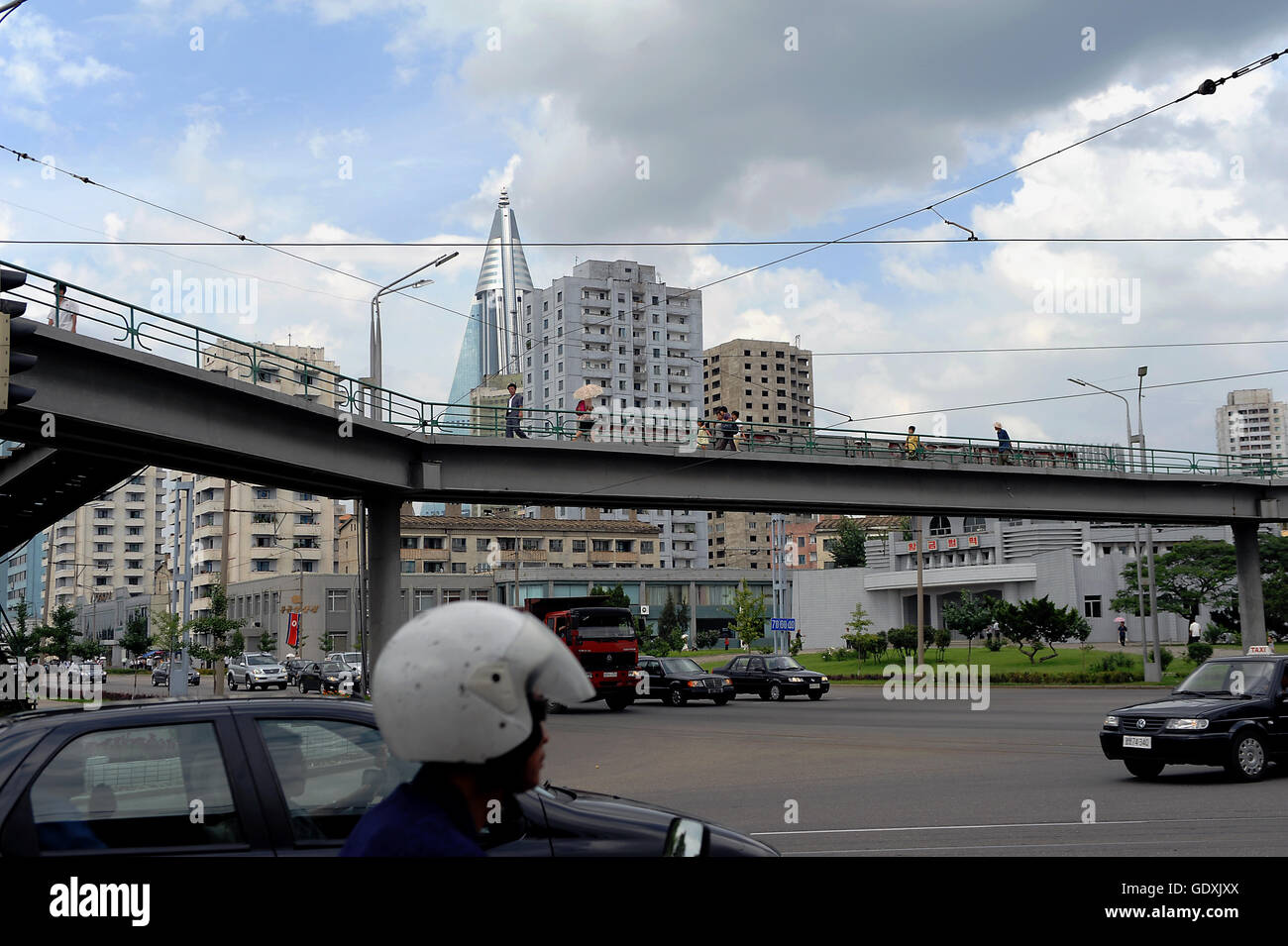 Street scene in Pyongyang Stock Photo - Alamy