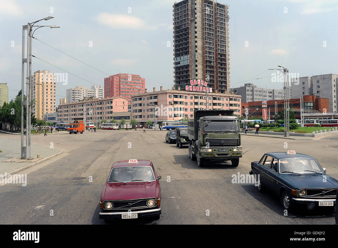 Street scene in Pyongyang Stock Photo - Alamy