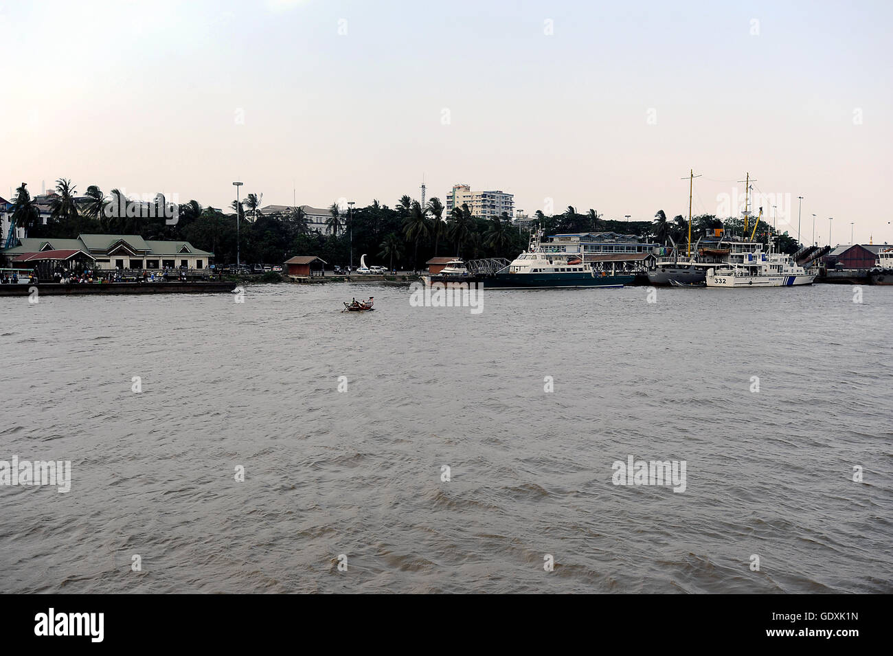 Dala yangon river hi-res stock photography and images - Alamy