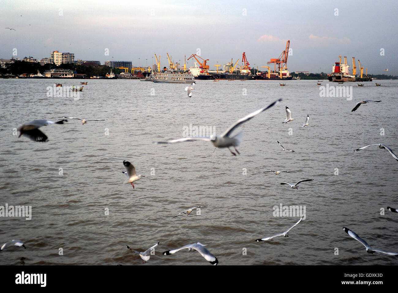 Dusk yangon river hi-res stock photography and images - Alamy