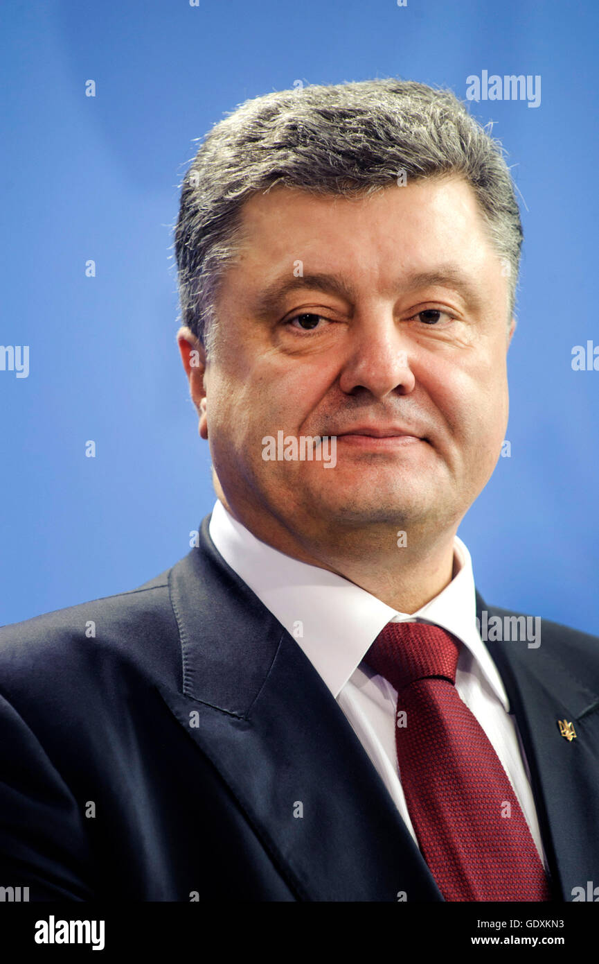 Poroshenko hi-res stock photography and images - Alamy