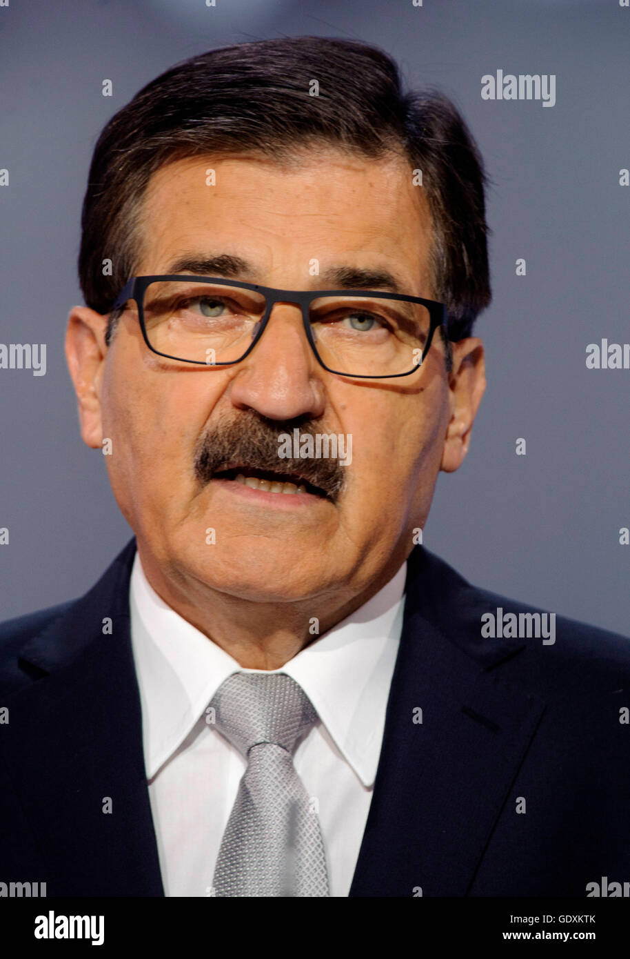 Manfred Bischoff High Resolution Stock Photography and Images - Alamy