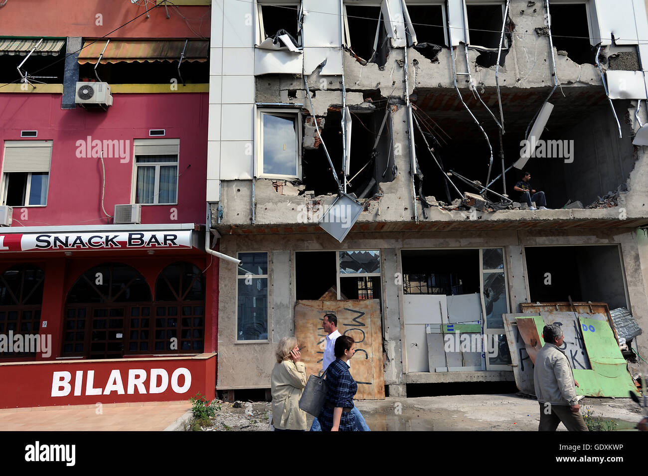 Damaged building facade hi-res stock photography and images - Alamy