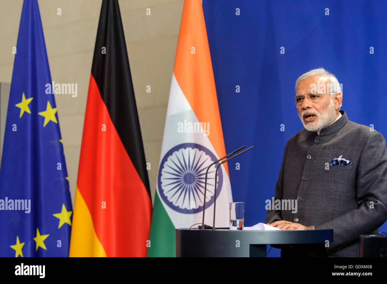 Portrait of narendra modi hi-res stock photography and images - Alamy