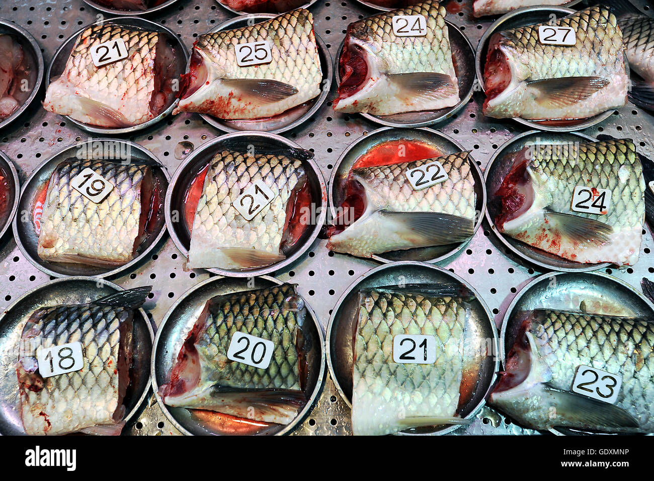 Hong Kong fish market Stock Photo - Alamy