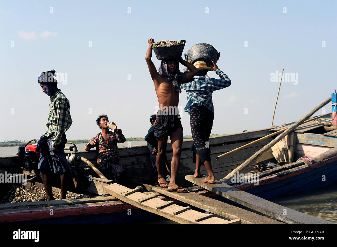 Day laborers in Bagan Stock Photo - Alamy
