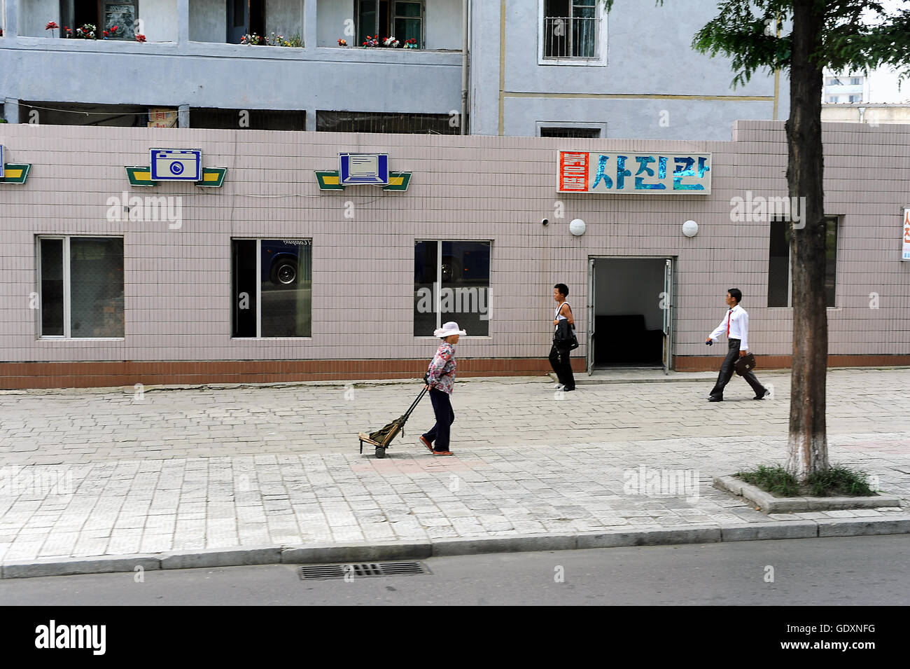 2012 street scene in the north capital city of pyongyang hi-res stock ...