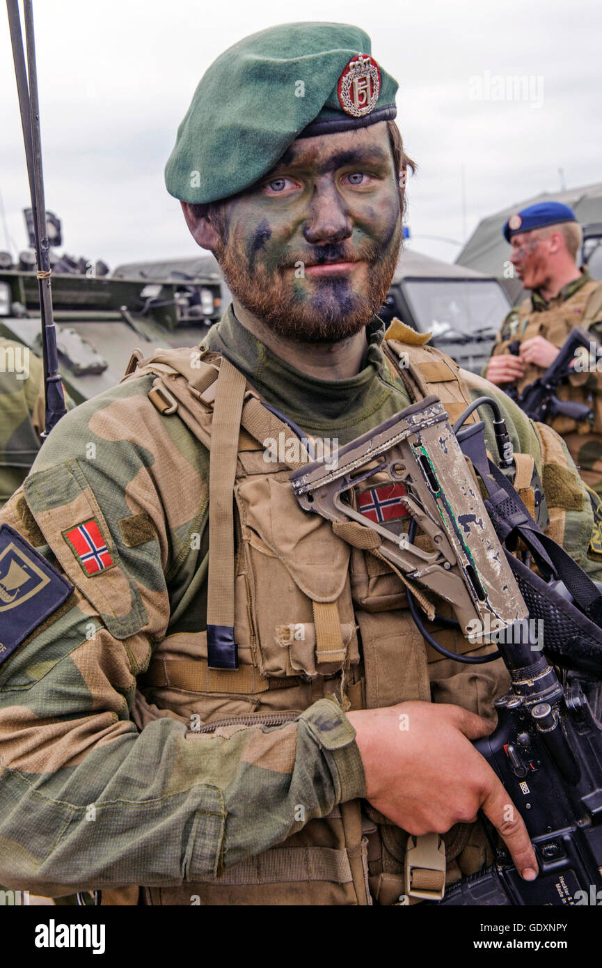 Norwegian army soldiers hi-res stock photography and images - Alamy