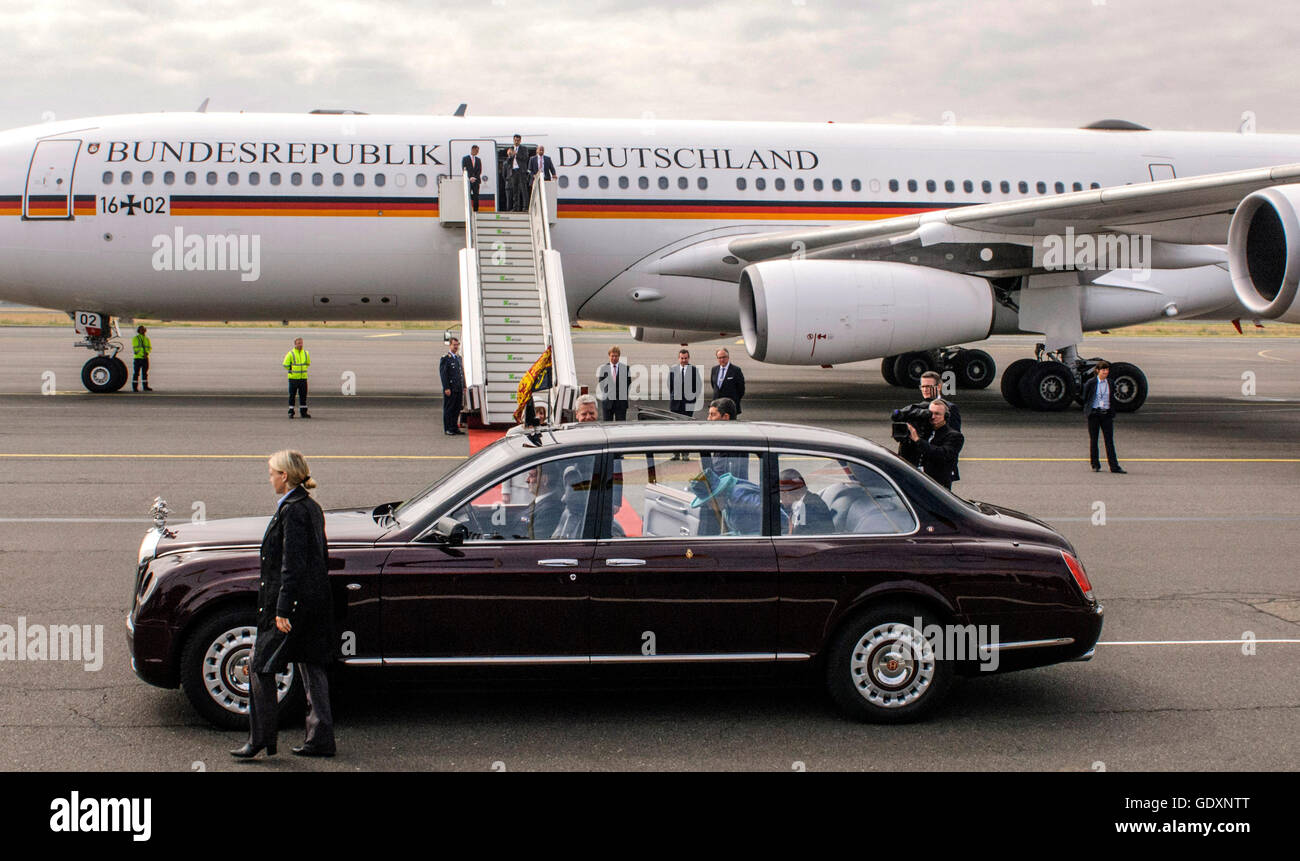 Official aircraft hi-res stock photography and images - Alamy