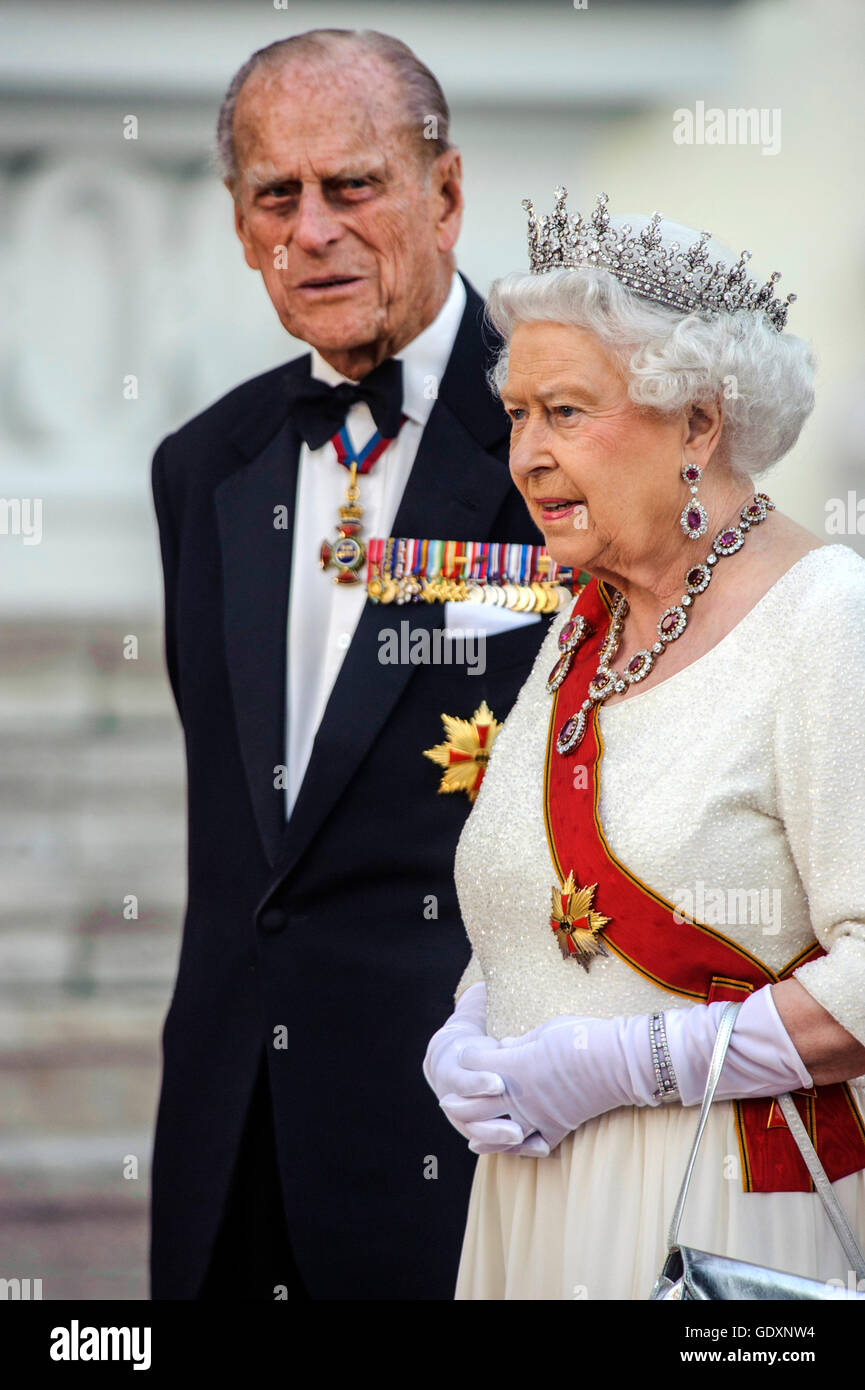 Queen elizabeth prince philip hi-res stock photography and images - Alamy