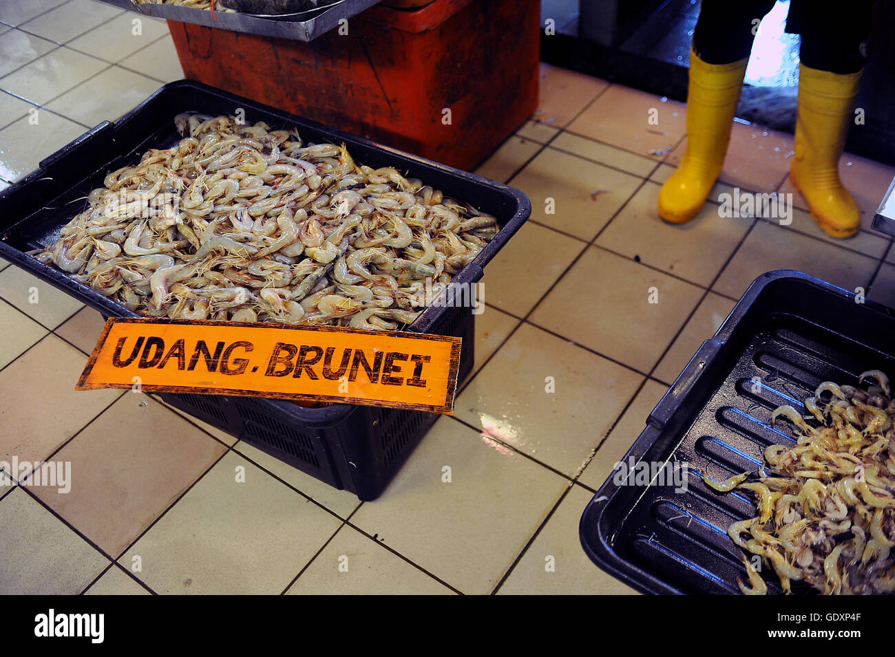 Pasar Gadong Fish market Stock Photo - Alamy