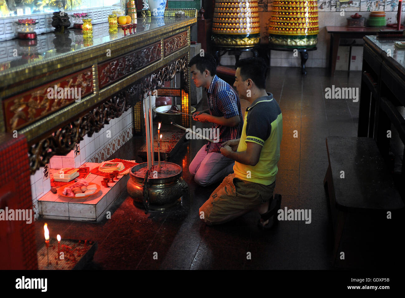 Chinese temple brunei hi-res stock photography and images - Alamy