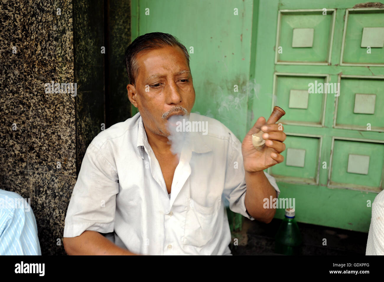 Hashish consumption india hi-res stock photography and images - Alamy