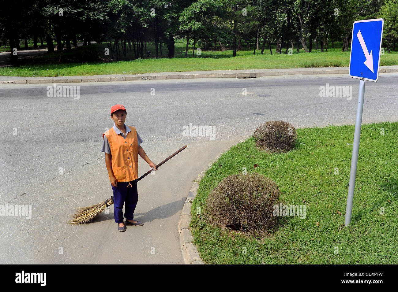 Korean street sweeper hi-res stock photography and images - Alamy
