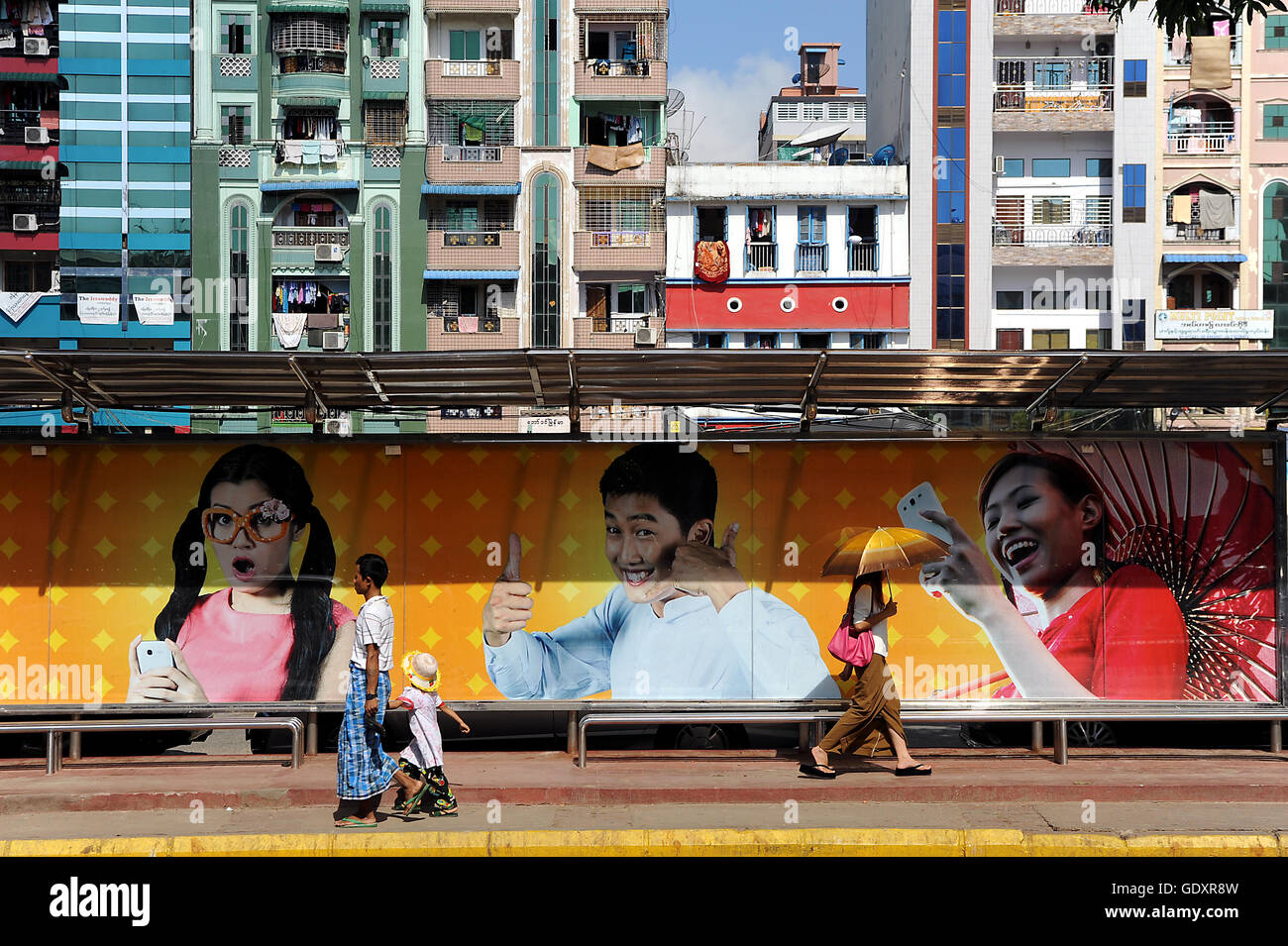 MYANMAR. Yangon. 2014. Bus stop Stock Photo - Alamy