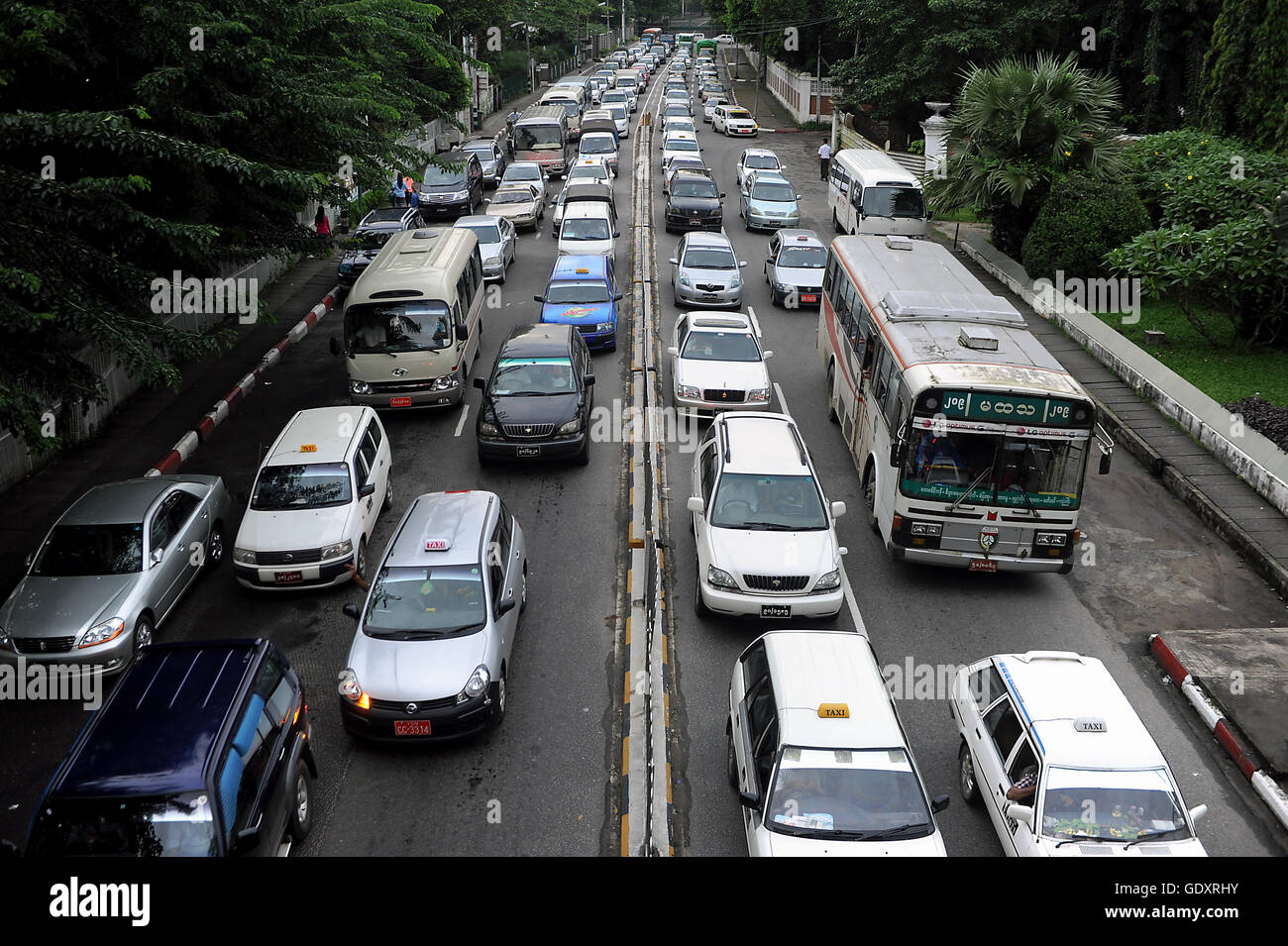 MYANMAR. Yangon. 2013. Traffic jam Stock Photo - Alamy